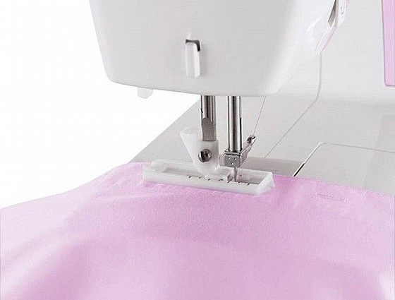 מכונת תפירה 3223 SINGER - צבע לבן ורוד | מכונות תפירה ביתיות | מכונות ...